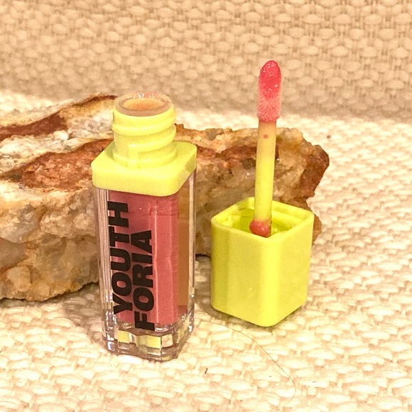 YOUTHFORIA | Makeup | Nwot Youthforia Dewey Gloss Nurishing Hydrating ...